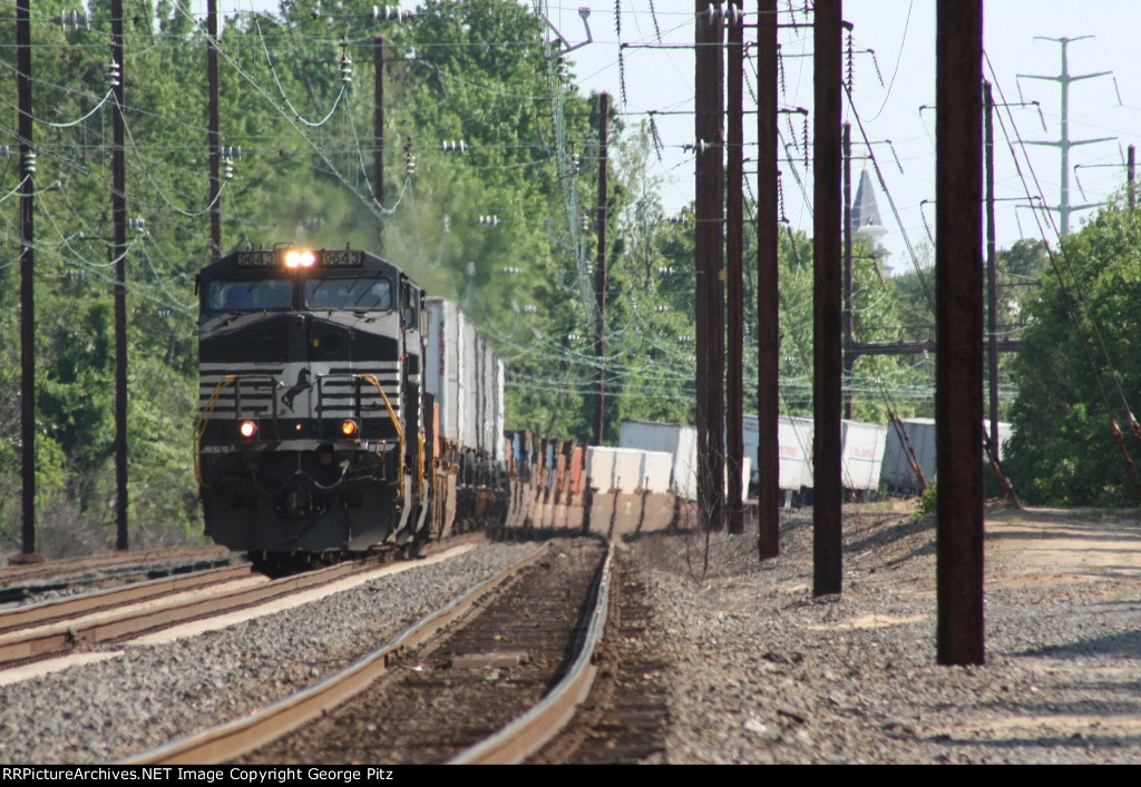 NS train 24M, sequence of views, #2